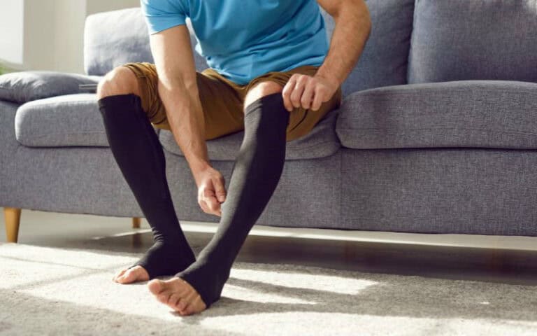 Optimal Compression Socks Fit: Tightness Guide - SinoKnit