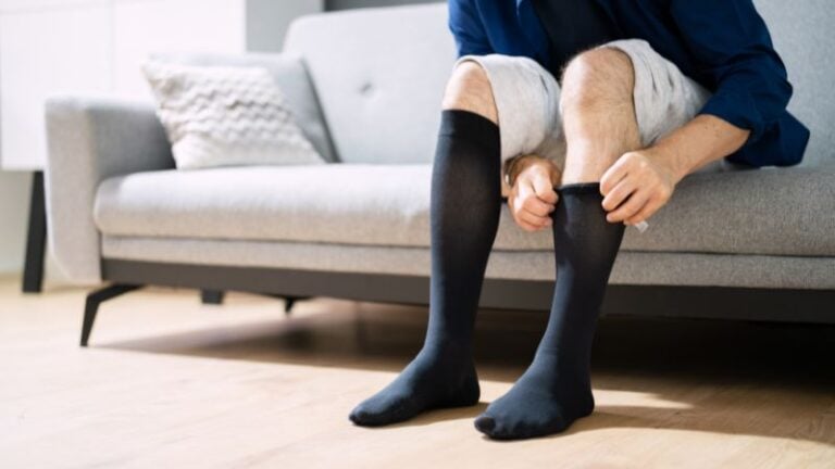 Optimal Compression Socks Fit: Tightness Guide - SinoKnit